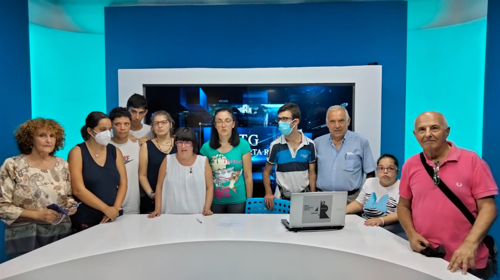 I ragazzi di "Casa Mia Onlus Dopo di Noi" in visita a Rtc Quarta Rete [VIDEO] - Rtc Quarta Rete