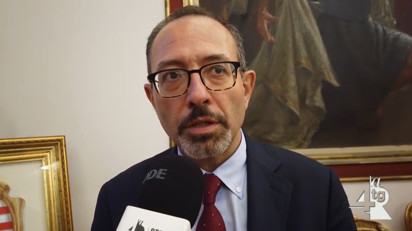 Presentato il volume sulla storia di Cava de' Tirreni curato da ...